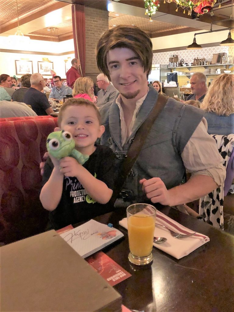 What Are The Best Character Meals at Walt Disney World?