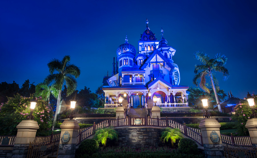 Check out Beautiful Views of Disney's Mansions & Manors Around the World