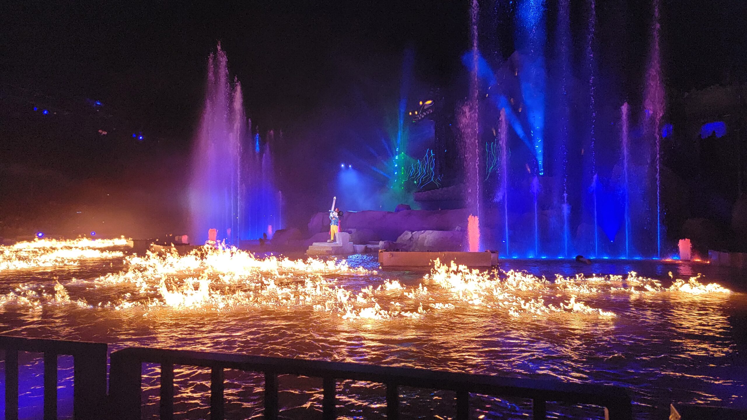 Disney News Round-Up: Happy New Year, Fire and Rescue at ICON Park, Bob ...