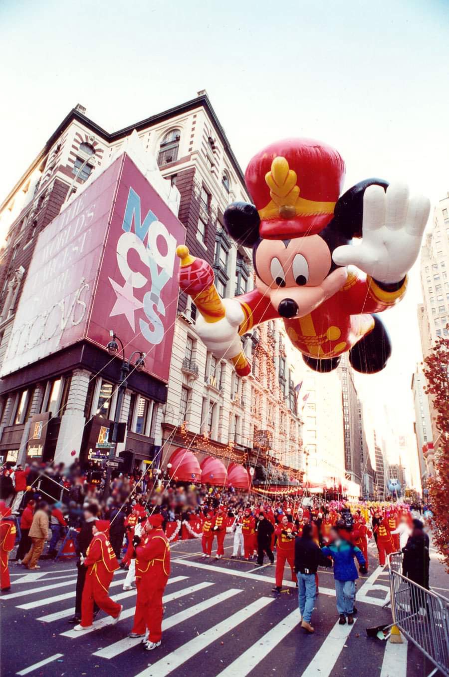 10 Disney Balloons And Floats At Macys Thanksgiving Day Parade Through ...