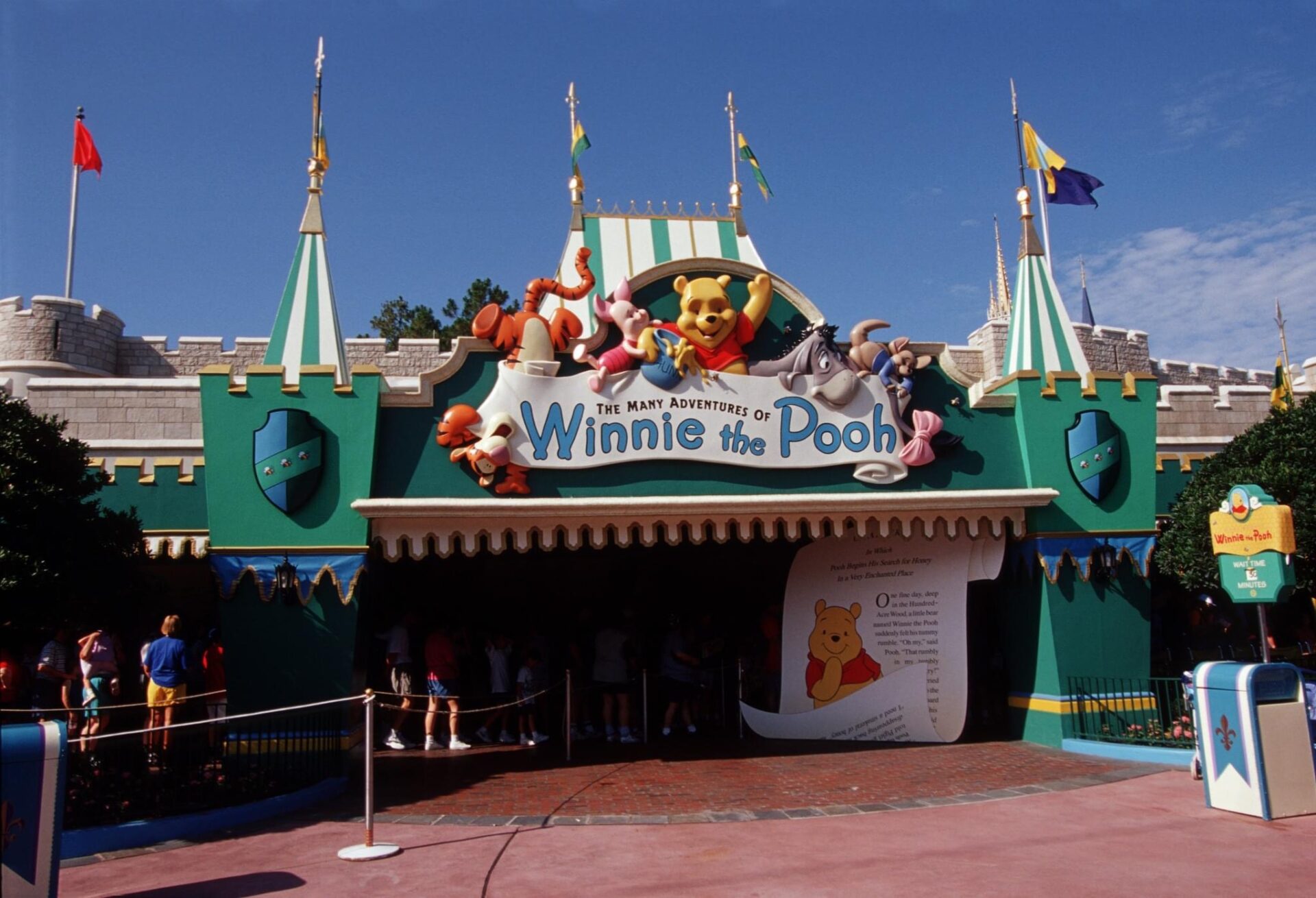 A Blast from the Past: 10 Rare Photos Celebrating 25 Years of the Honey ...