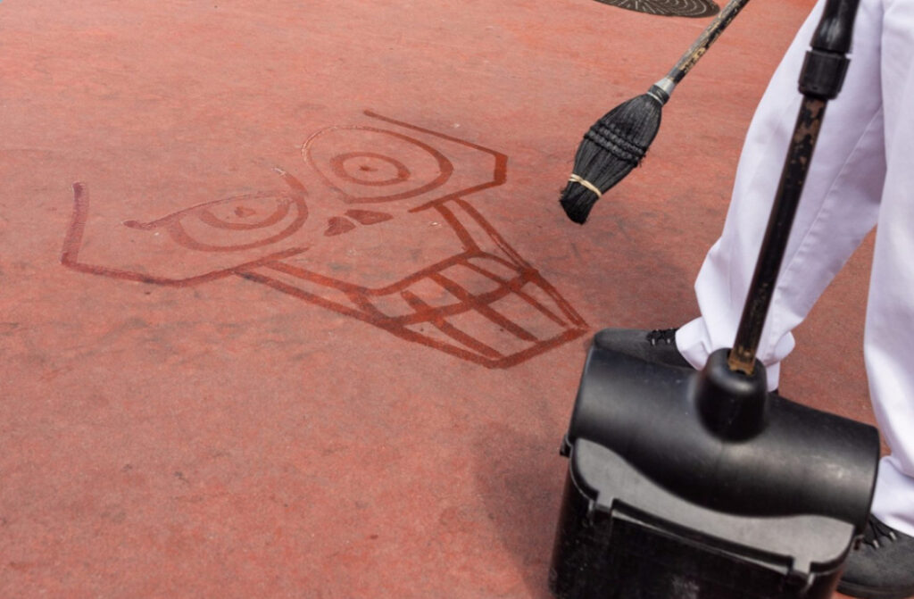 How Disney's Custodian Cast Members Make Disney Magic!