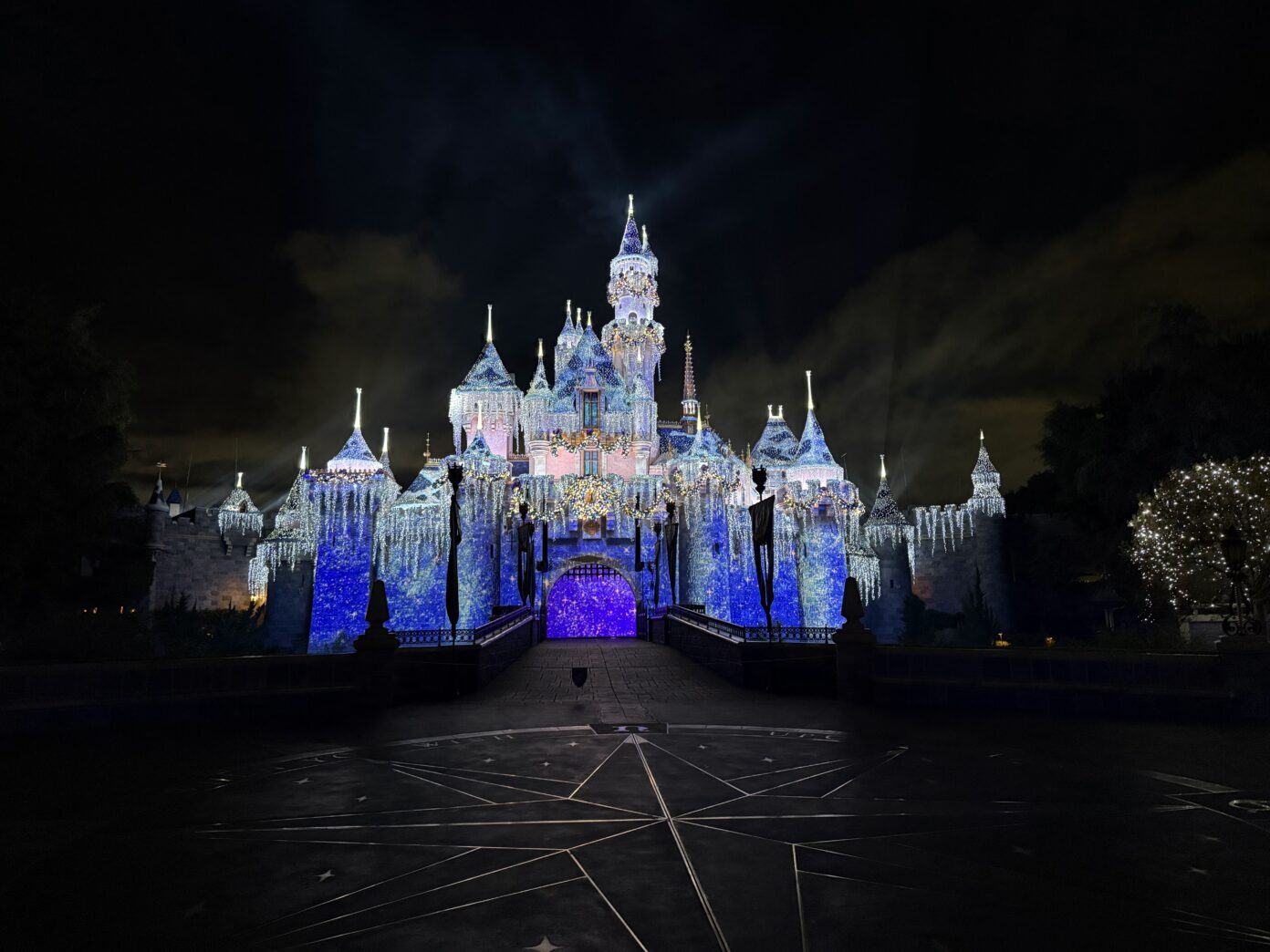 Holiday Magic Returns to Disneyland Resort